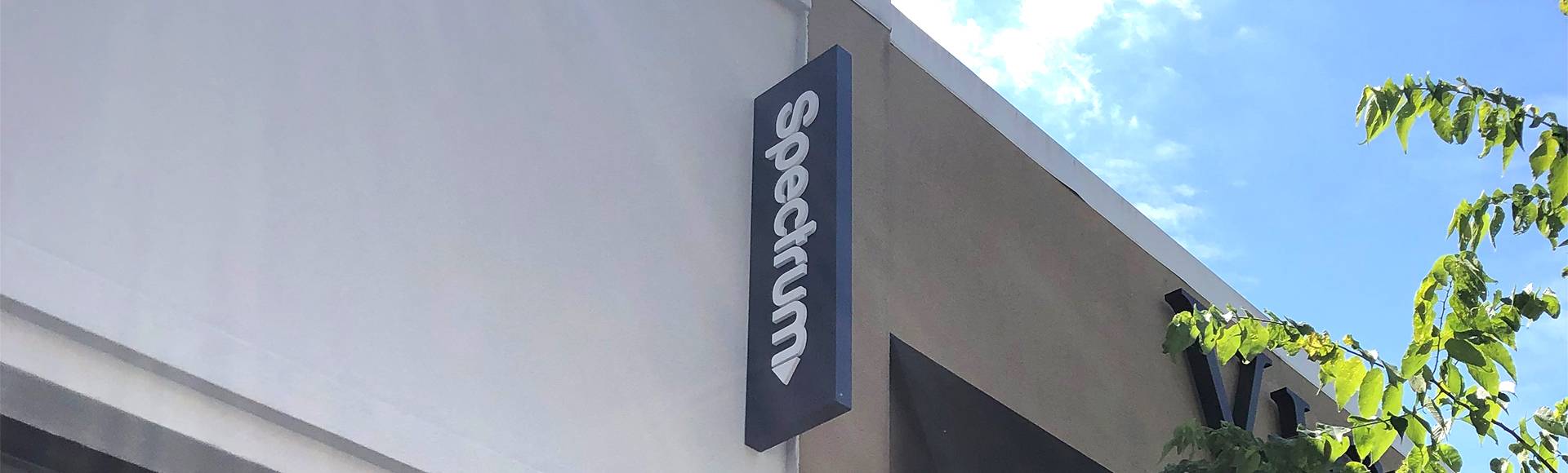 Blade Signs - www.serviceprosign.com